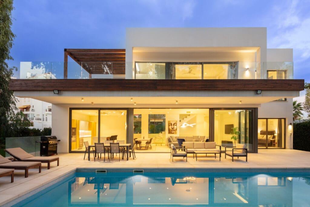 Estepona - Luxury Partners Real Estate